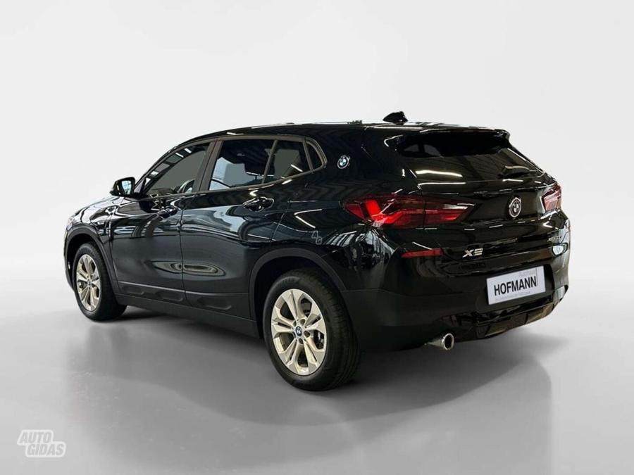 Melns BMW X2 2022 Kauņa, ar dzinēja tilpumu 1.50 L un nobraukumu 30 tūkst. km par 31753 €, foto 5 vietnē AUTOMOTO.COM.LV