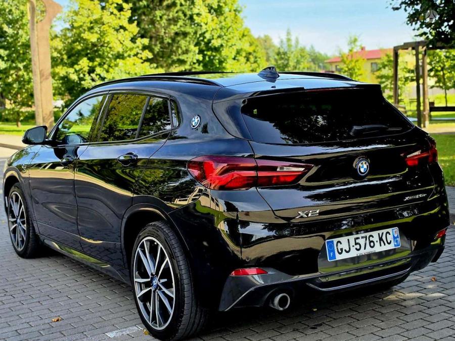 Melns BMW X2 2022 Tauragė, ar dzinēja tilpumu 1.50 L un nobraukumu 127 tūkst. km par 17900 €, foto 6 vietnē AUTOMOTO.COM.LV