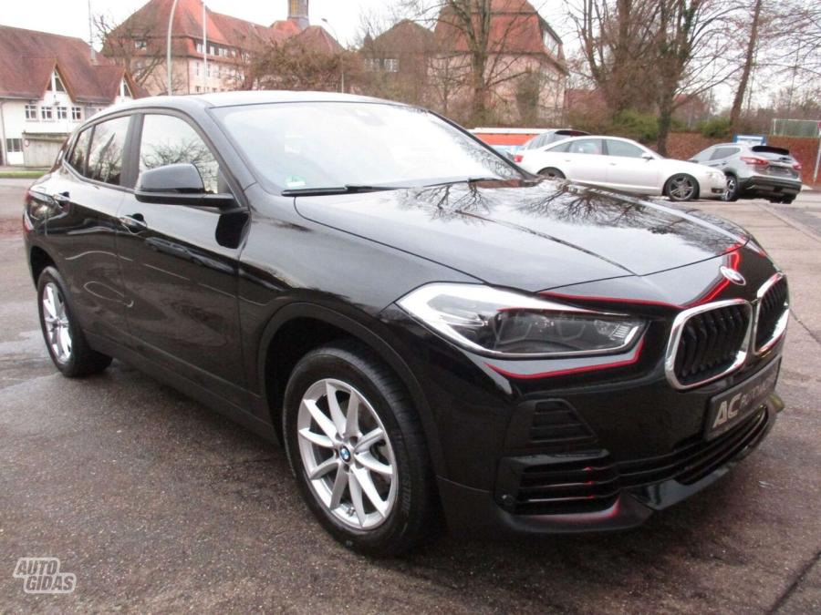 Black BMW X2 2023 in Kaunas, with an engine capacity of 1.50 L and mileage of 29 thousand km for 28925 €, photo 3 on AUTOMOTO.COM.LV