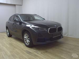 Melns BMW X2 2023 Kauņa, ar dzinēja tilpumu 2.00 L un nobraukumu 95 tūkst. km par 21678 €, foto 3 vietnē AUTOMOTO.COM.LV