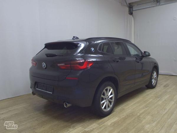 Black BMW X2 2023 in Kaunas, with an engine capacity of 2.00 L and mileage of 95 thousand km for 21678 €, photo 4 on AUTOMOTO.COM.LV