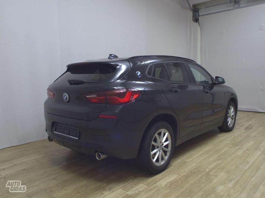 Melns BMW X2 2023 Kauņa, ar dzinēja tilpumu 2.00 L un nobraukumu 95 tūkst. km par 21678 €, foto 4 vietnē AUTOMOTO.COM.LV