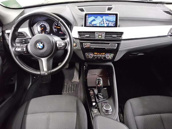 Black BMW X2 2023 in Kaunas, with an engine capacity of 2.00 L and mileage of 95 thousand km for 21678 €, photo 5 on AUTOMOTO.COM.LV