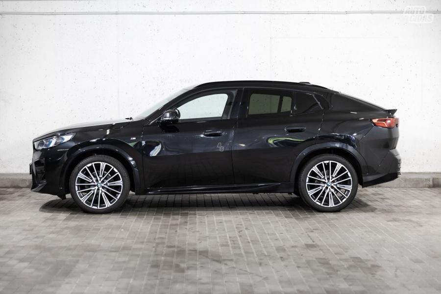 Black BMW X2 2024 in Vilnius, with an engine capacity of 2.00 L and mileage of 82 thousand km for 38991 €, photo 5 on AUTOMOTO.COM.LV