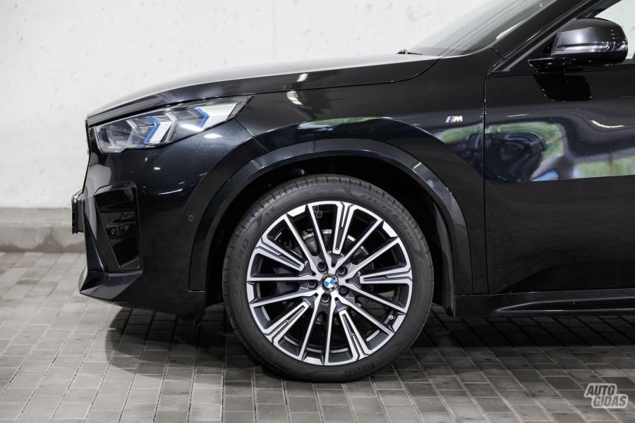 Black BMW X2 2024 in Vilnius, with an engine capacity of 2.00 L and mileage of 82 thousand km for 38991 €, photo 6 on AUTOMOTO.COM.LV