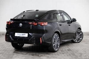 Black BMW X2 2024 in Vilnius, with an engine capacity of 2.00 L and mileage of 82 thousand km for 38991 €, photo 9 on AUTOMOTO.COM.LV