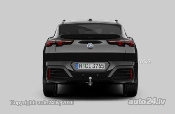 Black BMW X2 2024 in Tallinn, with an engine capacity of 2.00 L and mileage of 77 thousand km for 39900 €, photo 5 on AUTOMOTO.COM.LV