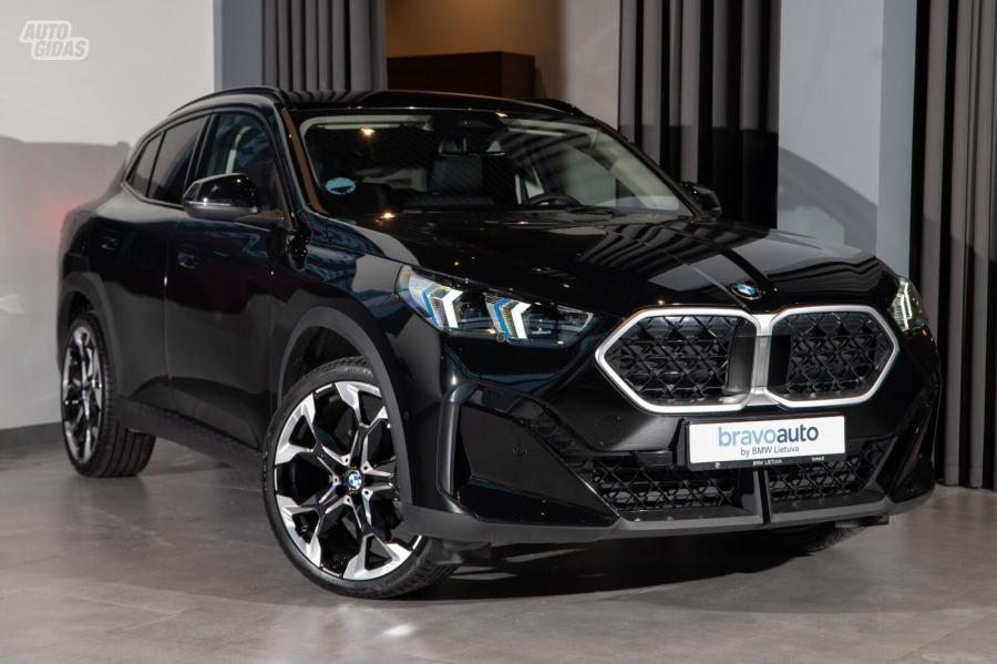 Melns BMW X2 2025 Kauņa, ar dzinēja tilpumu 2.00 L un nobraukumu 46 tūkst. km par 38771 €, foto 4 vietnē AUTOMOTO.COM.LV