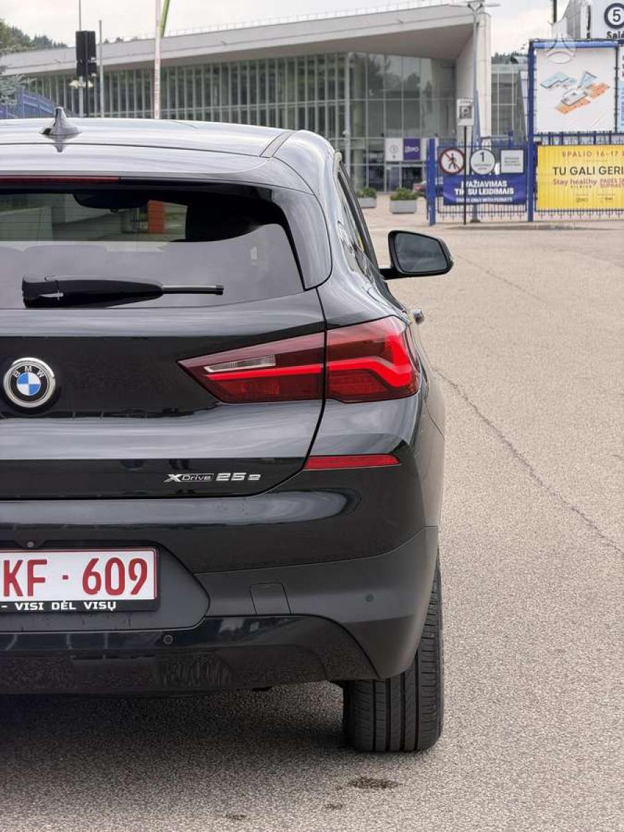 Melns BMW X2 2020 Viļņa, ar dzinēja tilpumu 1.50 L un nobraukumu 159 tūkst. km par 19000 €, foto 5 vietnē AUTOMOTO.COM.LV