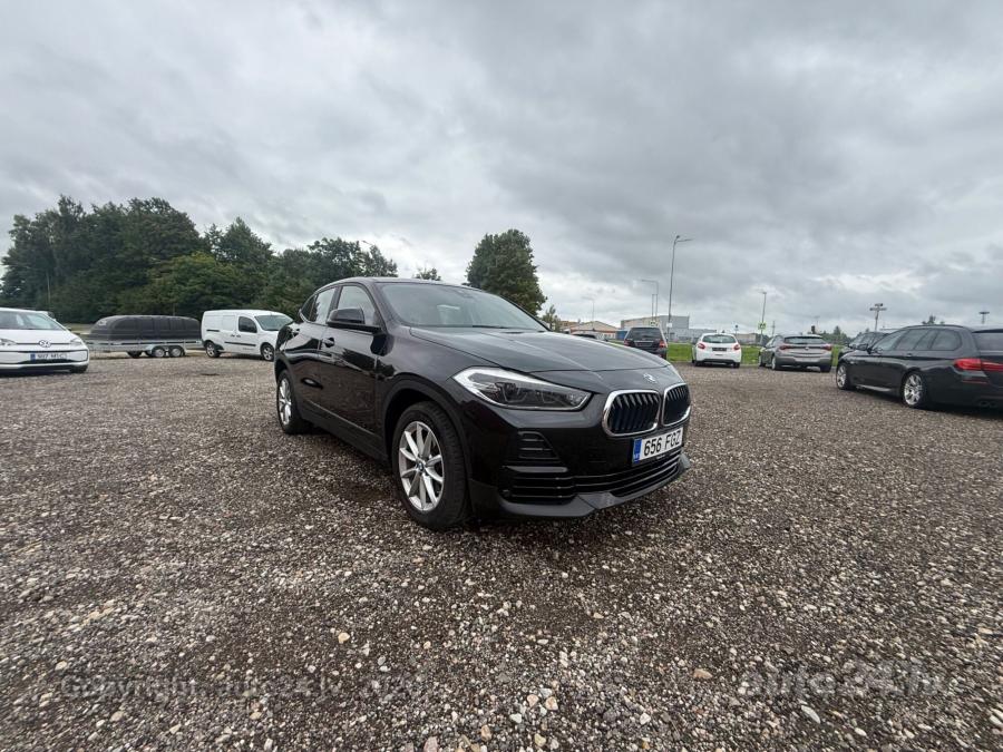 Melns BMW X2 2022 Viljandi, ar dzinēja tilpumu 1.50 L un nobraukumu 67 tūkst. km par 19999 €, foto 4 vietnē AUTOMOTO.COM.LV