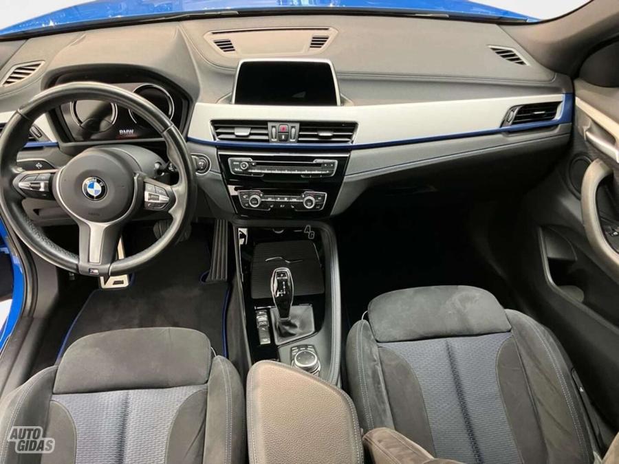 Blue BMW X2 2018 in Kaunas, with an engine capacity of 2.00 L and mileage of 73 thousand km for 27089 €, photo 10 on AUTOMOTO.COM.LV