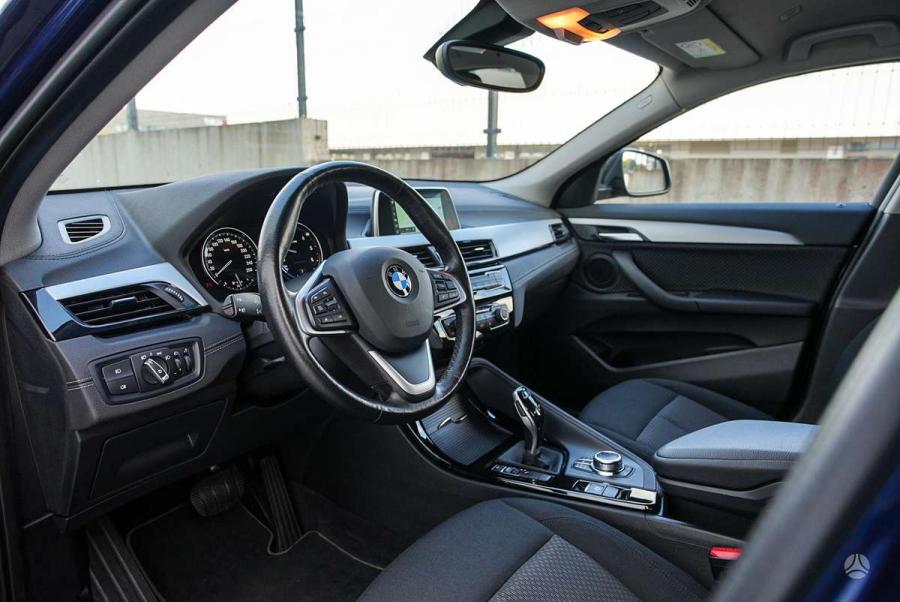 Blue BMW X2 2019 in Kaunas, with an engine capacity of 2.00 L and mileage of 128 thousand km for 14950 €, photo 23 on AUTOMOTO.COM.LV