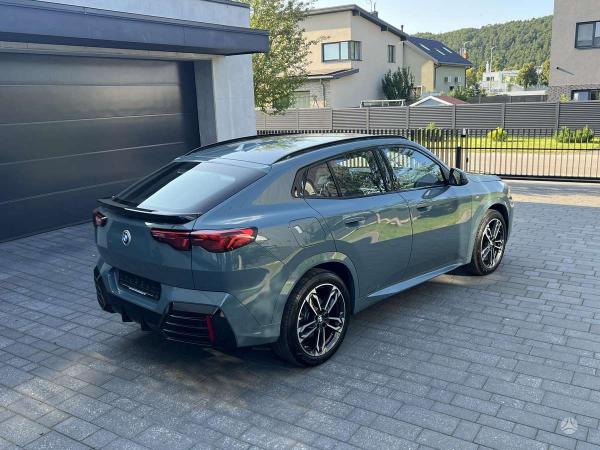 Zaļš BMW X2 2024 Kauņa, ar dzinēja tilpumu 2.00 L un nobraukumu 31 tūkst. km par 44500 €, foto 4 vietnē AUTOMOTO.COM.LV
