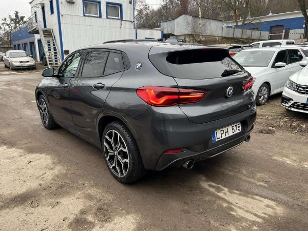 Pelēks BMW X2 2018 Kauņa, ar dzinēja tilpumu 2.00 L un nobraukumu 68 tūkst. km par 12900 €, foto 4 vietnē AUTOMOTO.COM.LV
