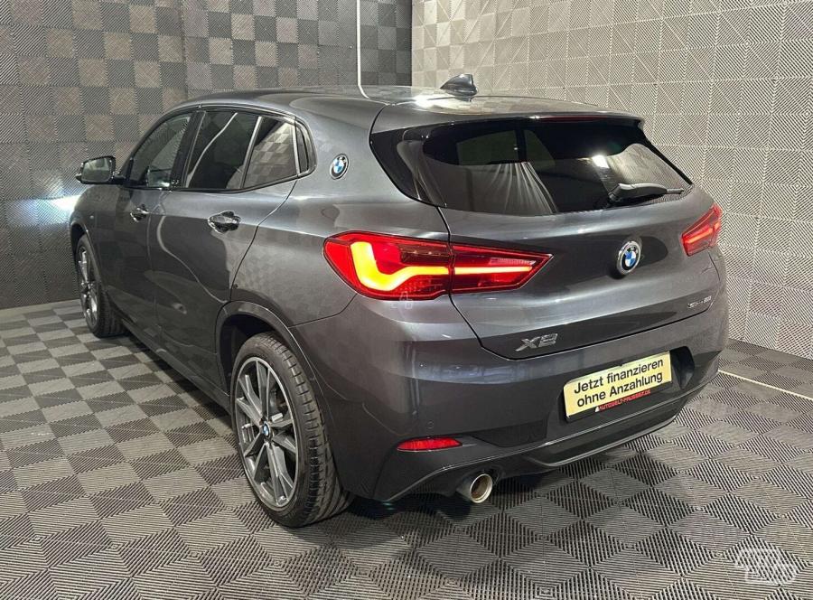Grey BMW X2 2018 in Kaunas, with an engine capacity of 1.50 L and mileage of 50 thousand km for 26489 €, photo 3 on AUTOMOTO.COM.LV