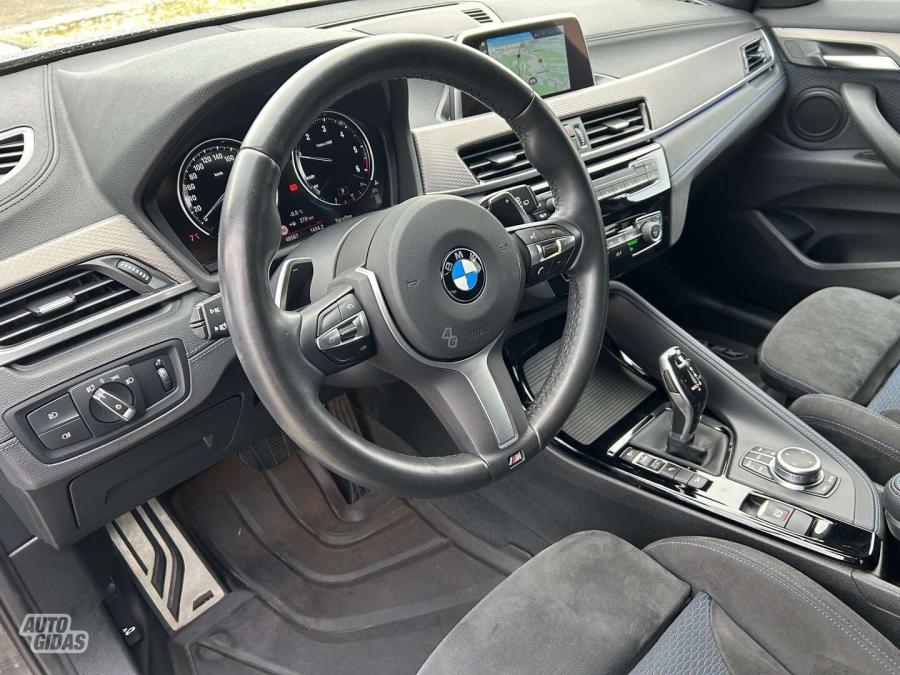 Grey BMW X2 2018 in Kaunas, with an engine capacity of 2.00 L and mileage of 49 thousand km for 26932 €, photo 7 on AUTOMOTO.COM.LV