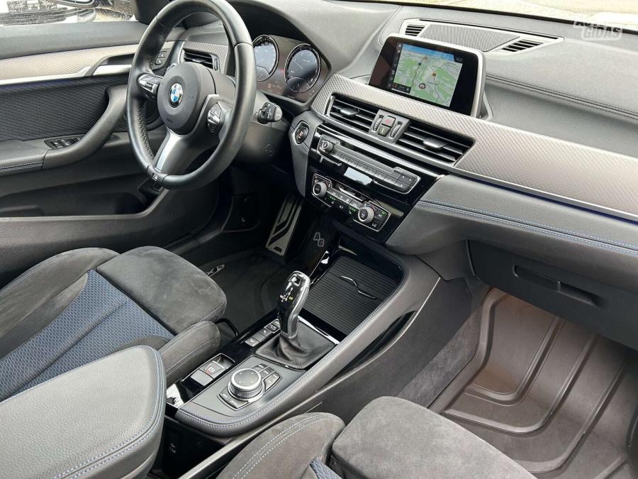 Grey BMW X2 2018 in Kaunas, with an engine capacity of 2.00 L and mileage of 49 thousand km for 26932 €, photo 9 on AUTOMOTO.COM.LV