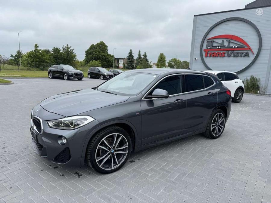 Grey BMW X2 2018 in Telschi, with an engine capacity of 1.50 L and mileage of 129 thousand km for 18500 €, photo 3 on AUTOMOTO.COM.LV