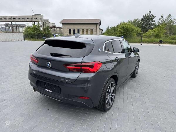 Grey BMW X2 2018 in Telschi, with an engine capacity of 1.50 L and mileage of 129 thousand km for 18500 €, photo 6 on AUTOMOTO.COM.LV