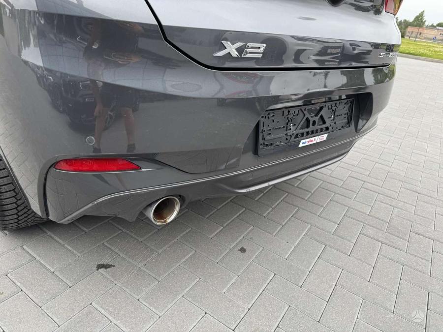 Grey BMW X2 2018 in Telschi, with an engine capacity of 1.50 L and mileage of 129 thousand km for 18500 €, photo 15 on AUTOMOTO.COM.LV