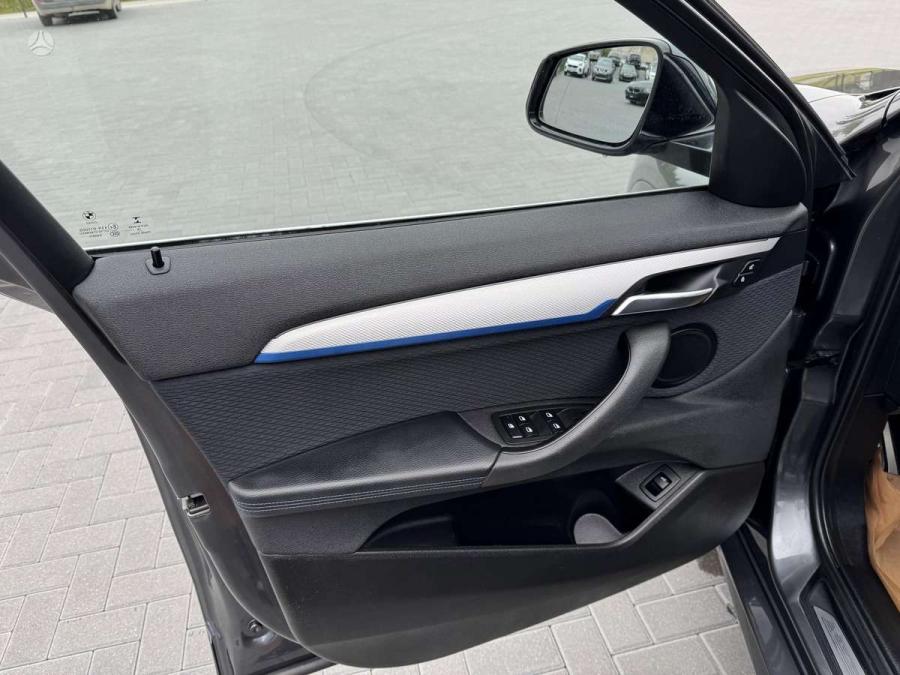 Grey BMW X2 2018 in Telschi, with an engine capacity of 1.50 L and mileage of 129 thousand km for 18500 €, photo 20 on AUTOMOTO.COM.LV
