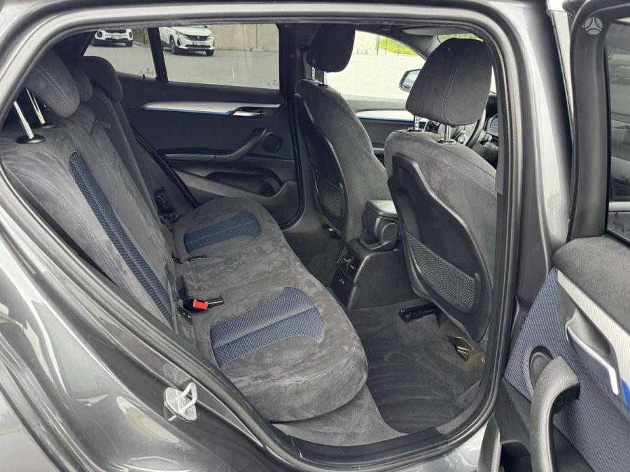 Grey BMW X2 2018 in Telschi, with an engine capacity of 1.50 L and mileage of 129 thousand km for 18500 €, photo 26 on AUTOMOTO.COM.LV
