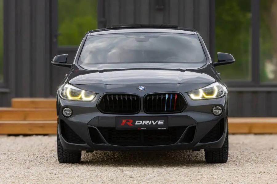 Grey BMW X2 2018 in Jelgava, with an engine capacity of 2.00 L and mileage of 224 thousand km for 17500 €, photo 4 on AUTOMOTO.COM.LV