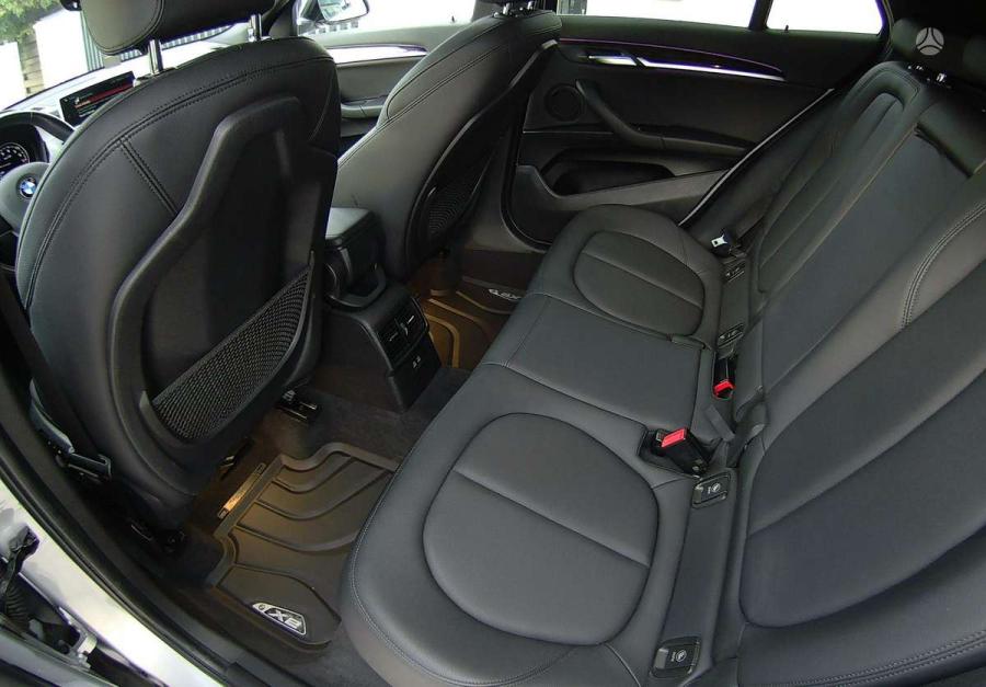 Grey BMW X2 2018 in Siauliai, with an engine capacity of 2.00 L and mileage of 144 thousand km for 15200 €, photo 7 on AUTOMOTO.COM.LV