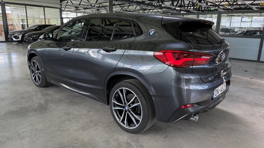 Grey BMW X2 2018 in Riga, with an engine capacity of 2.00 L and mileage of 111 thousand km for 1790000 €, photo 3 on AUTOMOTO.COM.LV
