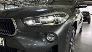 Grey BMW X2 2018 in Riga, with an engine capacity of 2.00 L and mileage of 111 thousand km for 1790000 €, photo 8 on AUTOMOTO.COM.LV