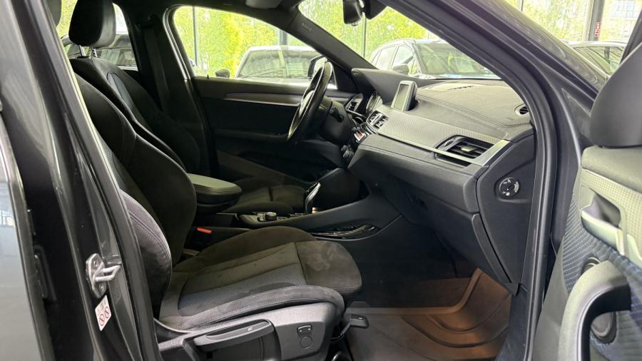 Grey BMW X2 2018 in Riga, with an engine capacity of 2.00 L and mileage of 111 thousand km for 1790000 €, photo 16 on AUTOMOTO.COM.LV