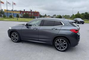Pelēks BMW X2 2018 Telšiai, ar dzinēja tilpumu 1.50 L un nobraukumu 128 tūkst. km par 18290 €, foto 7 vietnē AUTOMOTO.COM.LV