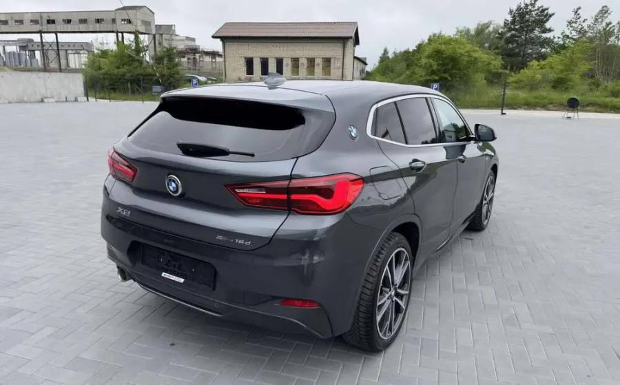 Pelēks BMW X2 2018 Telšiai, ar dzinēja tilpumu 1.50 L un nobraukumu 128 tūkst. km par 18290 €, foto 8 vietnē AUTOMOTO.COM.LV