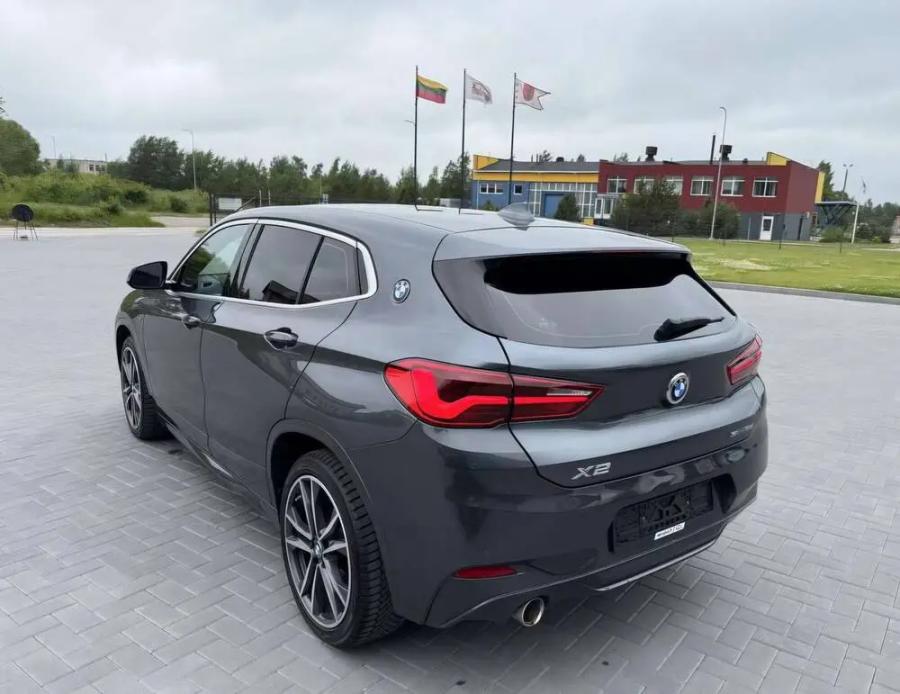 Pelēks BMW X2 2018 Telšiai, ar dzinēja tilpumu 1.50 L un nobraukumu 128 tūkst. km par 18290 €, foto 9 vietnē AUTOMOTO.COM.LV