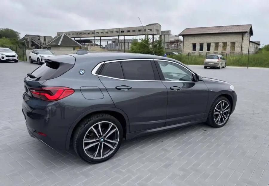 Pelēks BMW X2 2018 Telšiai, ar dzinēja tilpumu 1.50 L un nobraukumu 128 tūkst. km par 18290 €, foto 10 vietnē AUTOMOTO.COM.LV