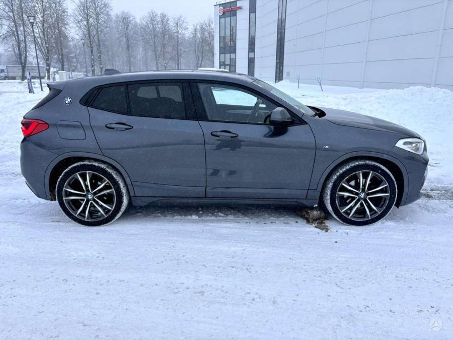 Grey BMW X2 2019 in Kaunas, with an engine capacity of 2.00 L and mileage of 200 thousand km for 16300 €, photo 5 on AUTOMOTO.COM.LV