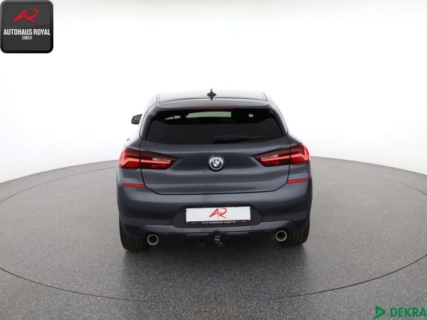 Pelēks BMW X2 2020 Kauņa, ar dzinēja tilpumu 2.00 L un nobraukumu 45 tūkst. km par 26396 €, foto 4 vietnē AUTOMOTO.COM.LV