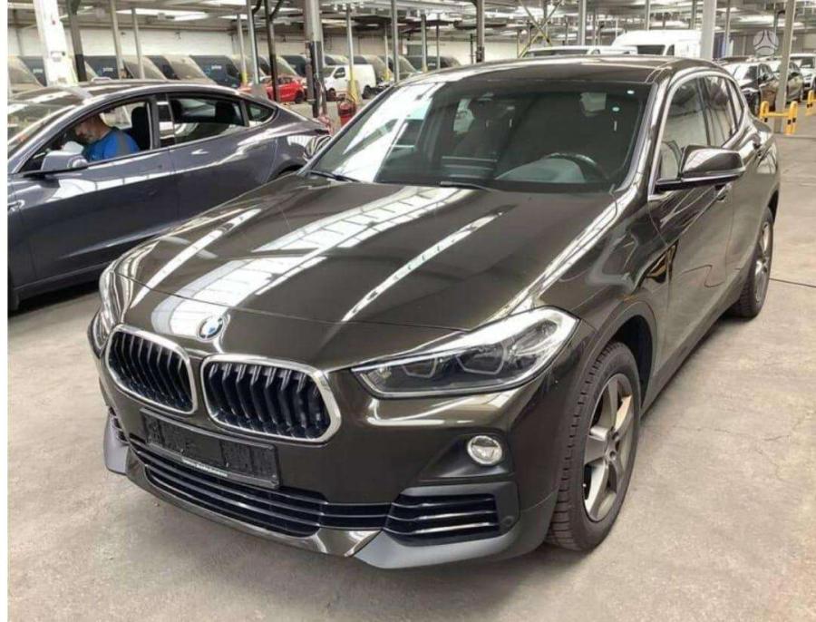 Grey BMW X2 2020 in Radviliskis, with an engine capacity of 2.00 L and mileage of 217 thousand km for 19999 €, photo 1 on AUTOMOTO.COM.LV