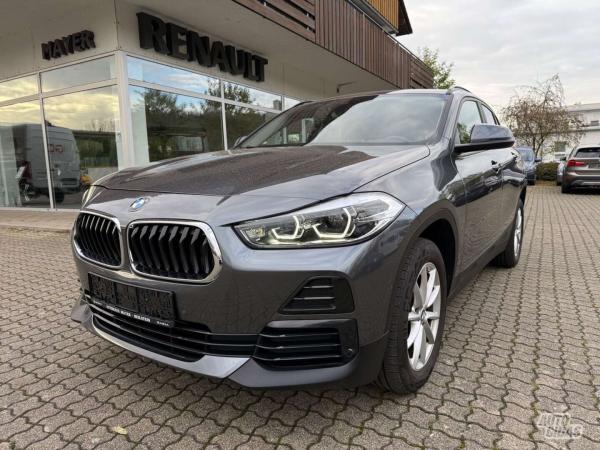 Pelēks BMW X2 2021 Kauņa, ar dzinēja tilpumu 2.00 L un nobraukumu 98 tūkst. km par 23741 €, foto 1 vietnē AUTOMOTO.COM.LV