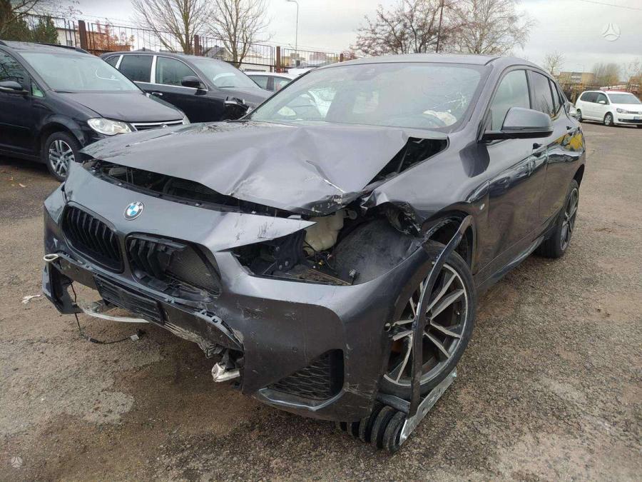 Grey BMW X2 2021 in Panevezys, with an engine capacity of 2.00 L and mileage of 32 thousand km for 6900 €, photo 2 on AUTOMOTO.COM.LV