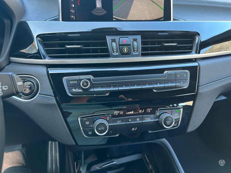 Pelēks BMW X2 2021 Panevēža, ar dzinēja tilpumu 2.00 L un nobraukumu 203 tūkst. km par 15900 €, foto 15 vietnē AUTOMOTO.COM.LV