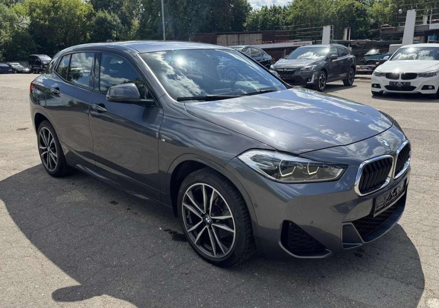 Pelēks BMW X2 2021 Panevēža, ar dzinēja tilpumu 2.00 L un nobraukumu 203 tūkst. km par 15900 €, foto 1 vietnē AUTOMOTO.COM.LV