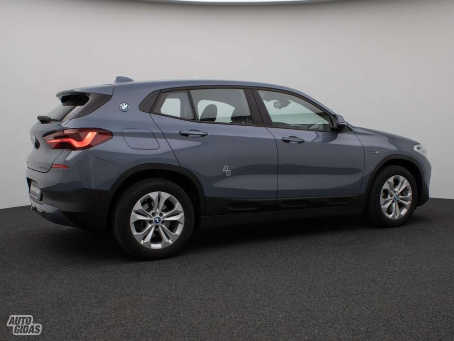 Grey BMW X2 2022 in Kaunas, with an engine capacity of 1.50 L and mileage of 52 thousand km for 27034 €, photo 6 on AUTOMOTO.COM.LV