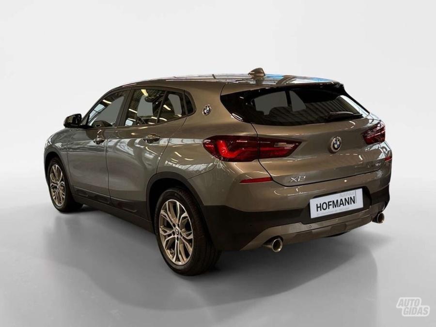 Grey BMW X2 2022 in Kaunas, with an engine capacity of 2.00 L and mileage of 81 thousand km for 24632 €, photo 5 on AUTOMOTO.COM.LV