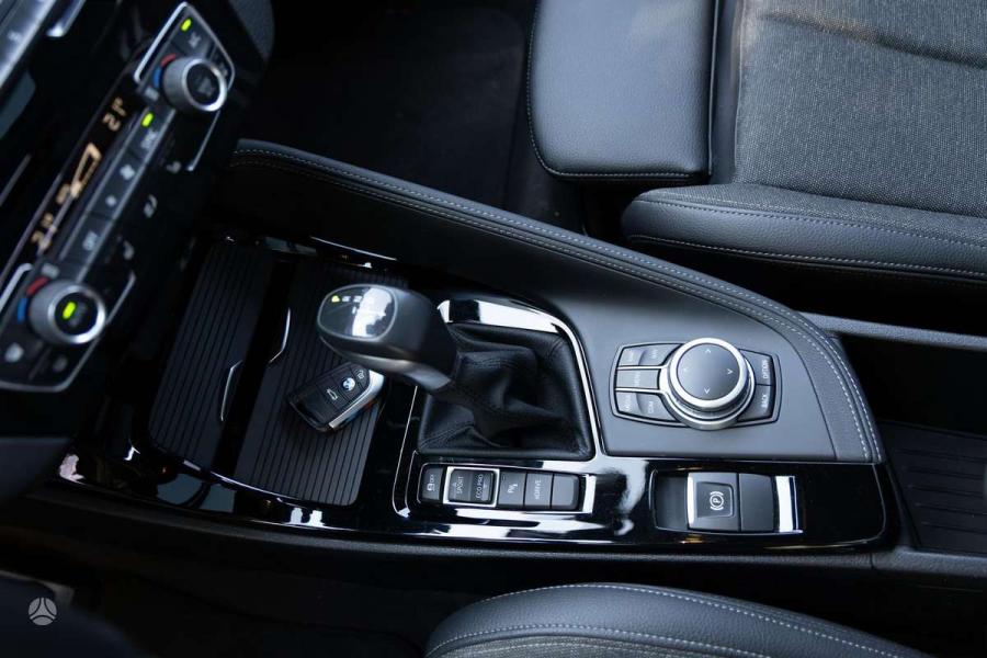 Pelēks BMW X2 2022 Viļņa, ar dzinēja tilpumu 1.50 L un nobraukumu 76 tūkst. km par 26999 €, foto 59 vietnē AUTOMOTO.COM.LV