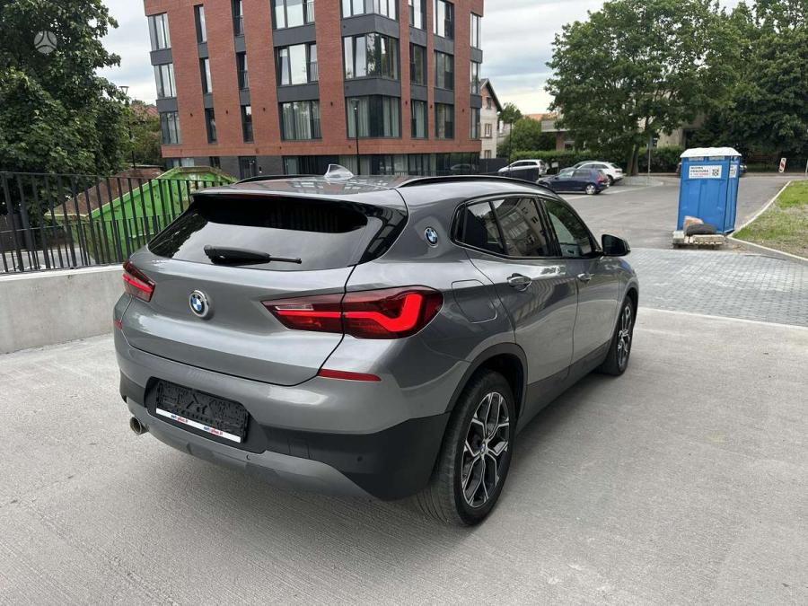 Grey BMW X2 2023 in Kaunas, with an engine capacity of 1.50 L and mileage of 64 thousand km for 27500 €, photo 5 on AUTOMOTO.COM.LV