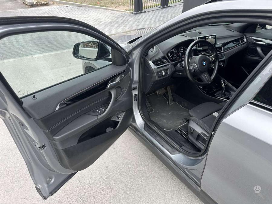Grey BMW X2 2023 in Kaunas, with an engine capacity of 1.50 L and mileage of 64 thousand km for 27500 €, photo 11 on AUTOMOTO.COM.LV