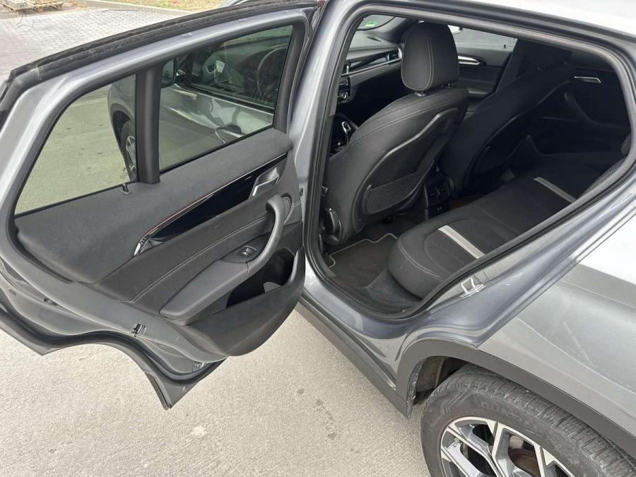 Grey BMW X2 2023 in Kaunas, with an engine capacity of 1.50 L and mileage of 64 thousand km for 27500 €, photo 15 on AUTOMOTO.COM.LV