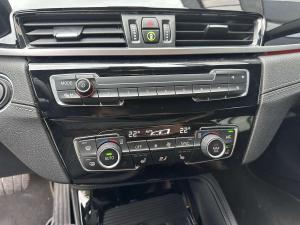 Grey BMW X2 2023 in Kaunas, with an engine capacity of 1.50 L and mileage of 64 thousand km for 27500 €, photo 23 on AUTOMOTO.COM.LV