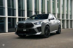 Pelēks BMW X2 2024 Viļņa, ar dzinēja tilpumu 2.00 L un nobraukumu 58 tūkst. km par 44990 €, foto  vietnē AUTOMOTO.COM.LV